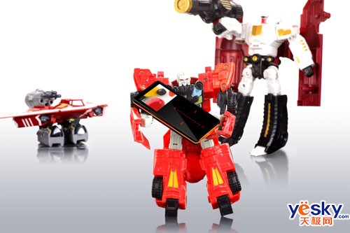 游走优雅风尚 OPPO镜面薄机D29L评测(4)_数码_科技时代_新浪网