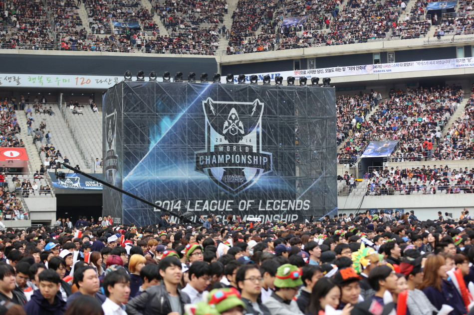 英雄联盟S4总决赛现场图集_新浪游戏_手机新浪网