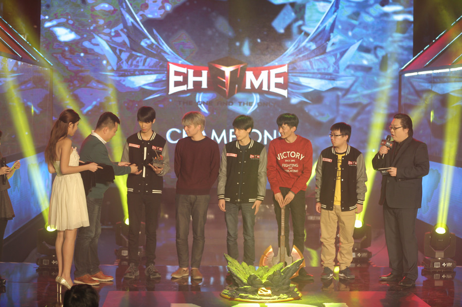 Ehome夺冠MDL国土高举狂战斧_新浪游戏_手机新浪网