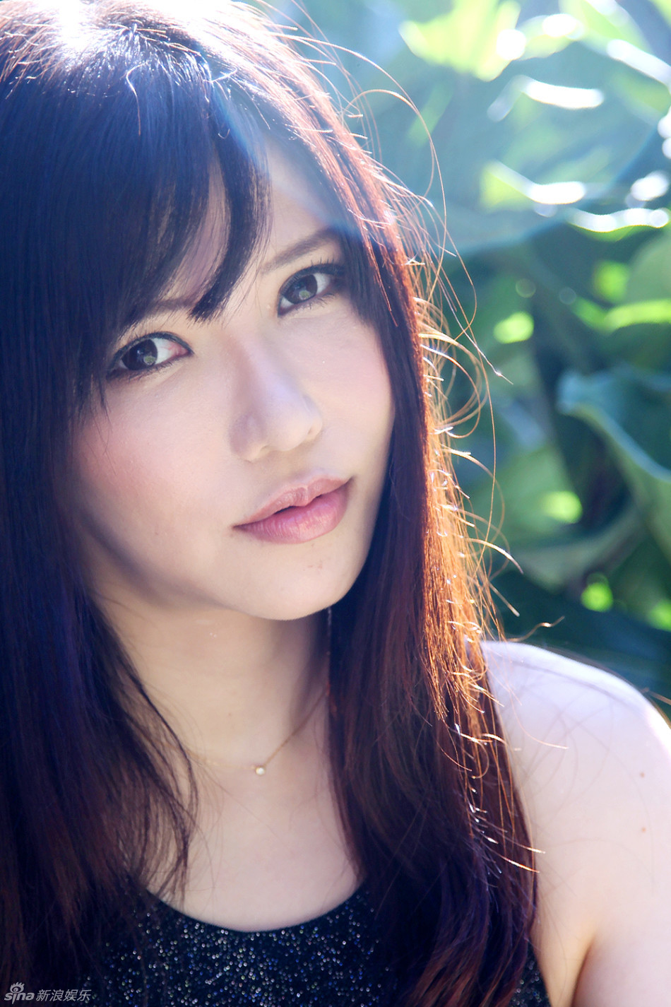 冲田杏梨肤白水嫩 K杯巨乳女优秒变小清新(22图) -6park.com