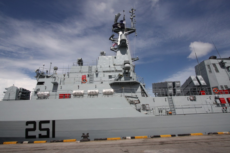 F-22P装有两座四联装反舰导弹_新浪图集_新浪网