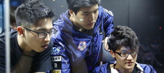 AHQ和闪电狼战队主宰LMS联赛_新浪游戏_手机新浪网