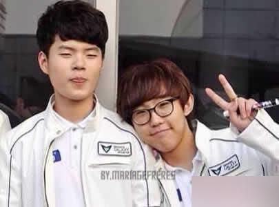 LOL宅腐中那些成对的职业选手_新浪游戏_手机新浪网