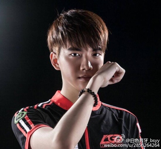 英雄联盟PYL整容归来重返LPL_新浪游戏_手机新浪网