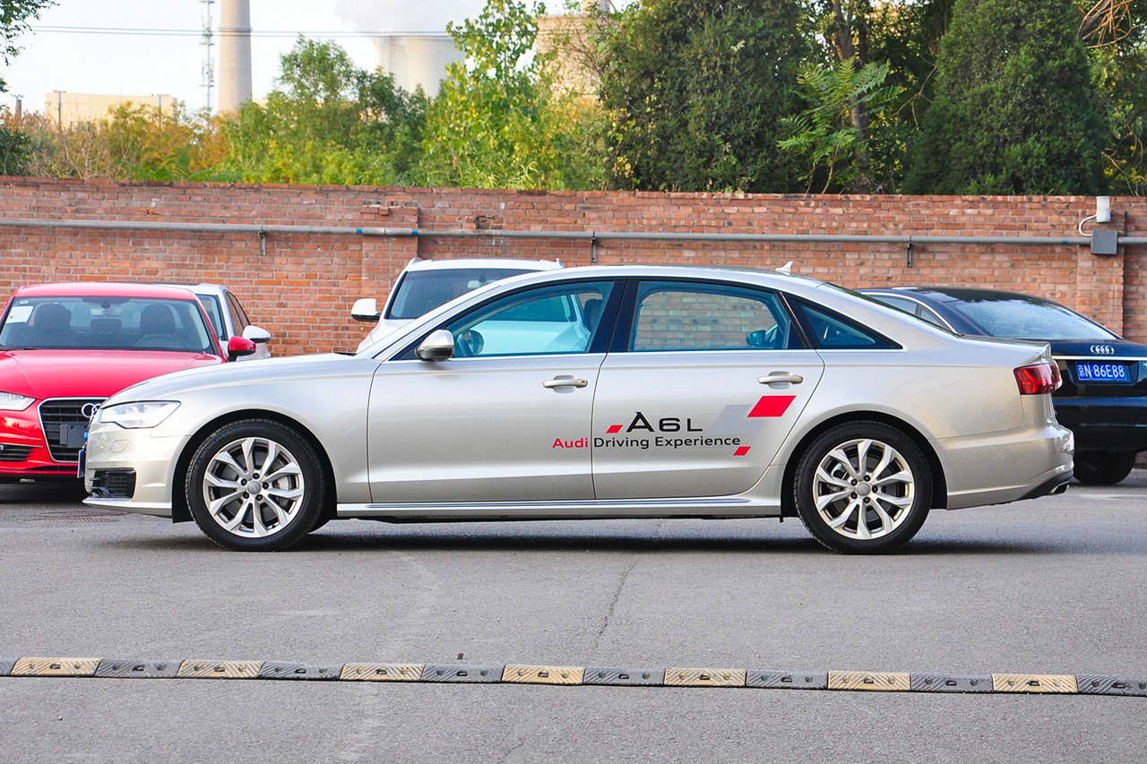 【图】2017款奥迪A6L 3.0T自动45TFSI quattro运动型车型图图片_高清实拍图 - 新浪汽车