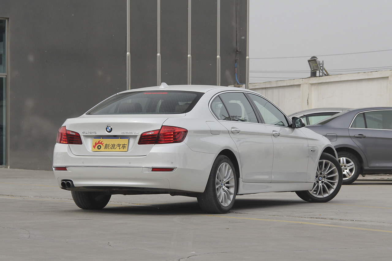 【图】2017款宝马5系525Li 2.0T自动豪华设计套装车型图图片_高清实拍图 - 新浪汽车