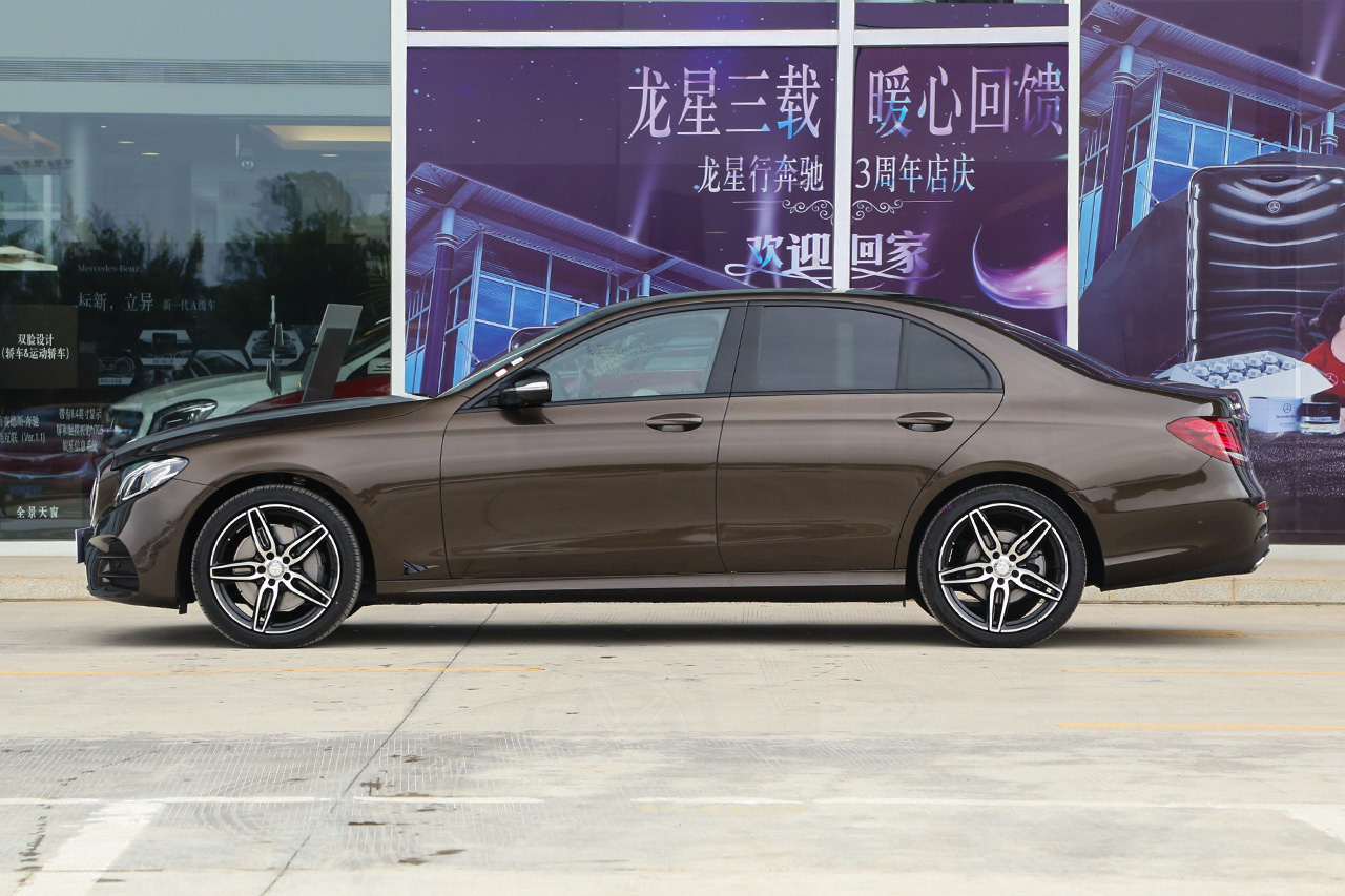 【奔驰E级外观赤铜棕图片-高清实拍图】 -新浪汽车