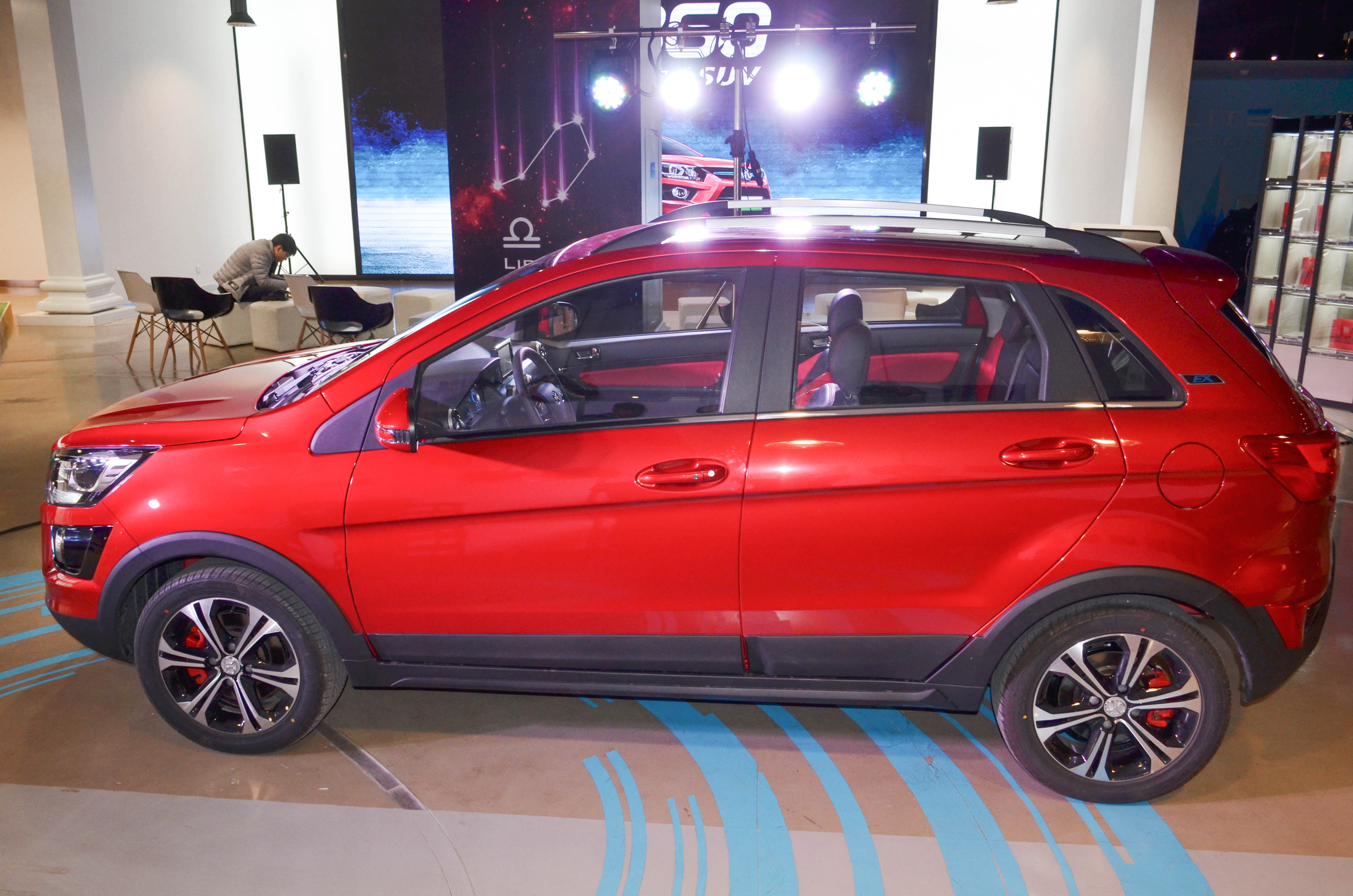 【北汽新能源2018款北汽新能源EX360 新尚版】报价_参数_图片 – 新浪汽车