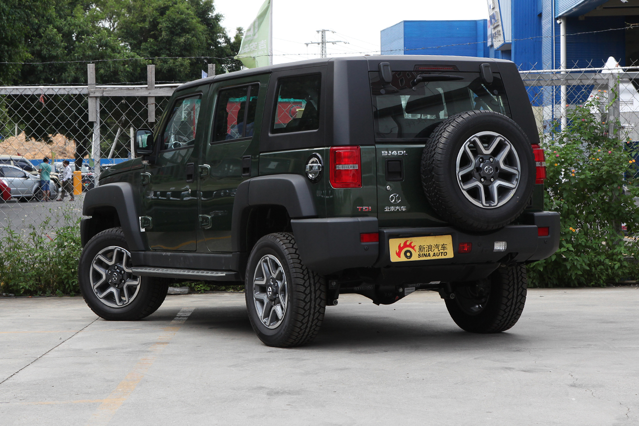 【图】2018款北京BJ40L 2.0T手动柴油四驱尊贵版车型图图片_高清实拍图 - 新浪汽车