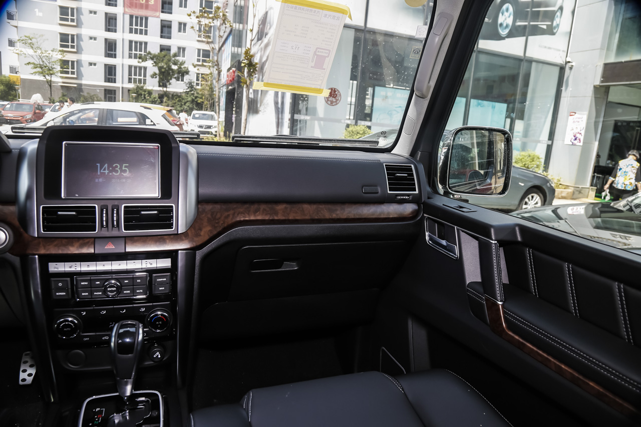 【图】2016年北京BJ80 2.3T自动尊贵版内饰图片_高清实拍图 - 新浪汽车