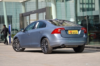 【沃尔沃S60外观怡贝蓝图片-高清实拍图】 -新浪汽车