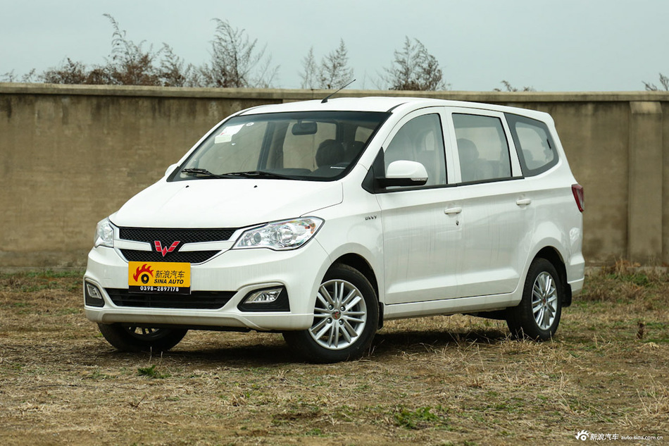 【五菱2015款五菱宏光S1 1.5L手动标准型】报价_参数_图片 – 新浪汽车