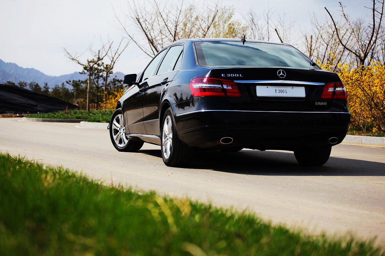 【图】2010款奔驰E300L时尚型尊贵版车型图图片_高清实拍图 - 新浪汽车