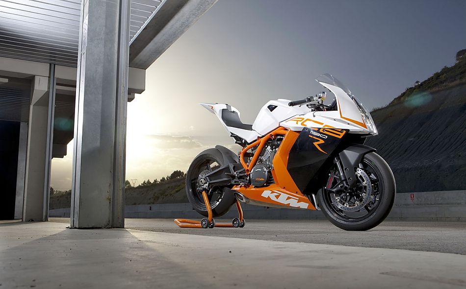 KTM旗舰级超级跑车RC8R高清组图欣赏