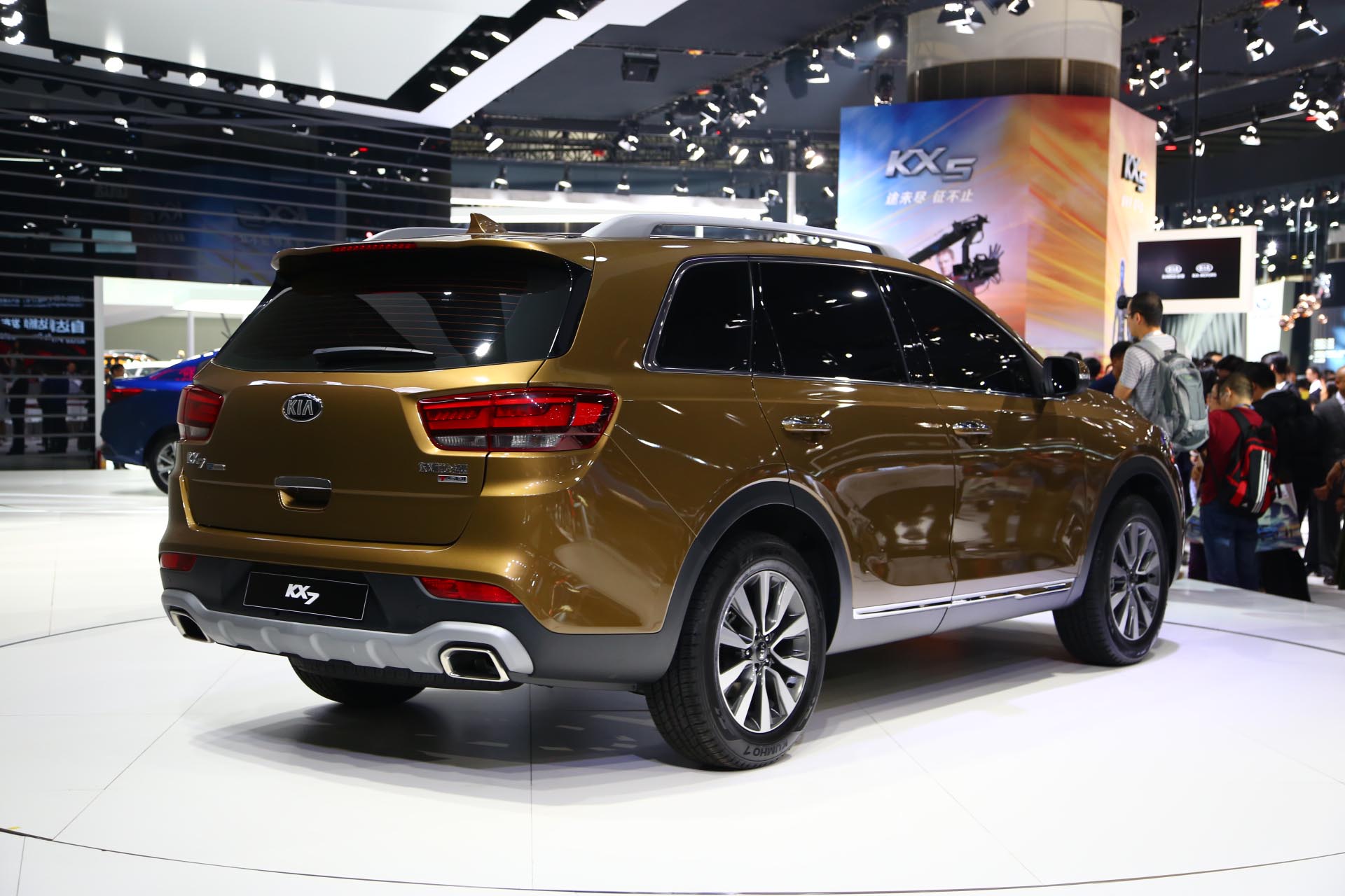 【起亚2020款起亚KX7 2.0T 自动四驱DLX 7座】报价_参数_图片 – 新浪汽车