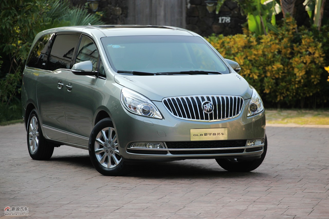 2011款别克GL8豪华商务车3.0 XT外观图片