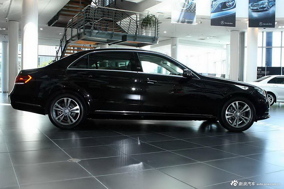 2014款奔驰E 260L运动轿车_奔驰E级外观图片31589999_汽车图库_新浪汽车_新浪网