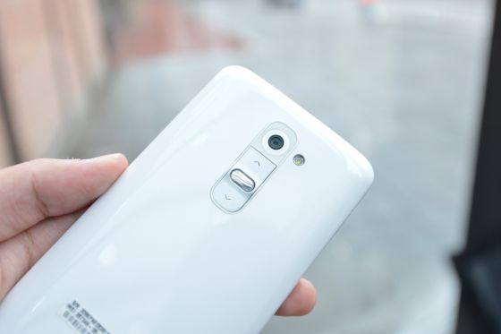 LG在华发布旗舰安卓手机G2 售价4299元_手机新浪网