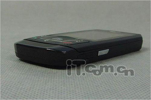 滑盖最精彩 三星拍照王D908行货售2799_手机_科技时代_新浪网