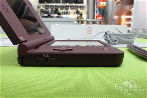 老婆变大了 任天堂新机NDSi LL仅1650_手机新浪网