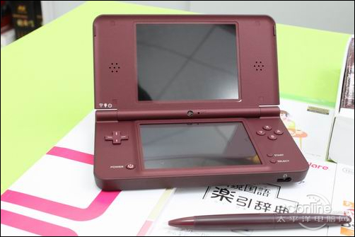 老婆变大了 任天堂新机NDSi LL仅1650_手机新浪网