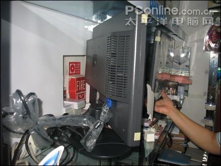 飞利浦220EW8仅2299 送微软精巧键盘_硬件_科技时代_新浪网