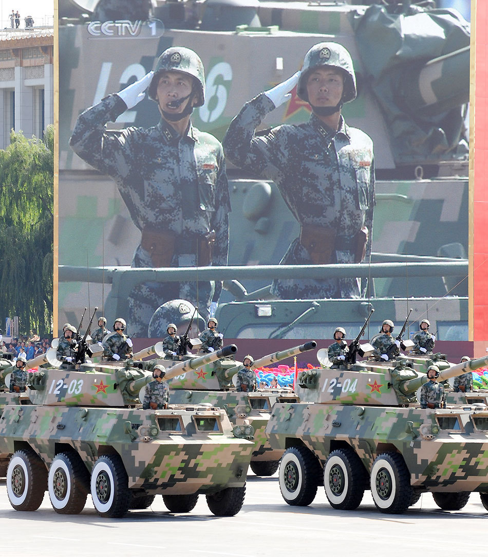 PTL-02轮式100毫米自行突击炮方队_新浪图集_新浪网