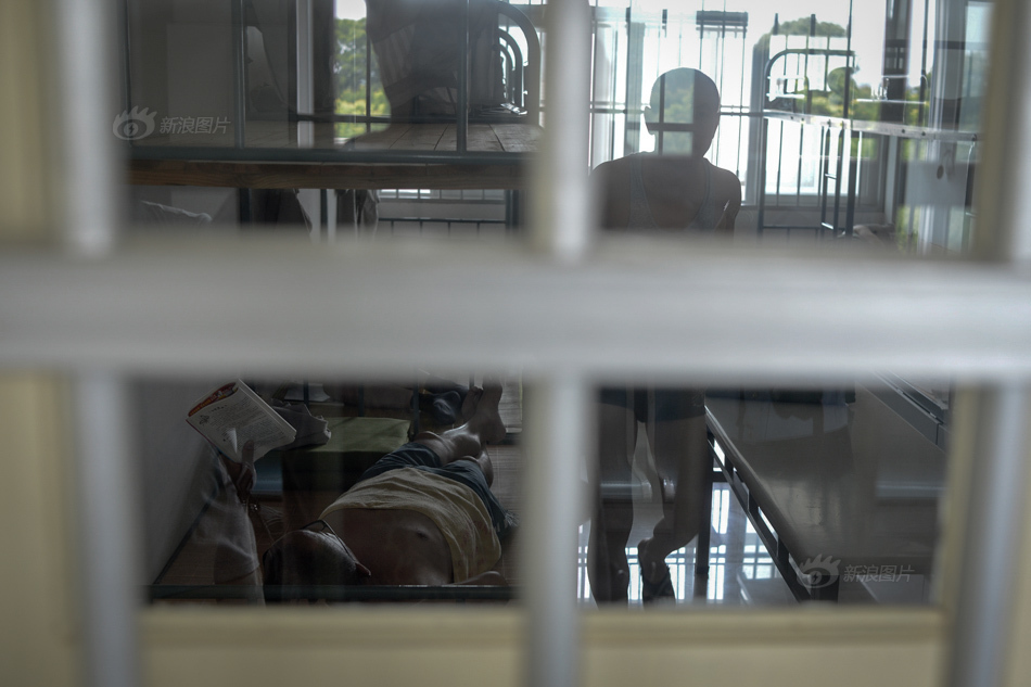 Pics of China prison system & Chinese felon | Pakistan Defence