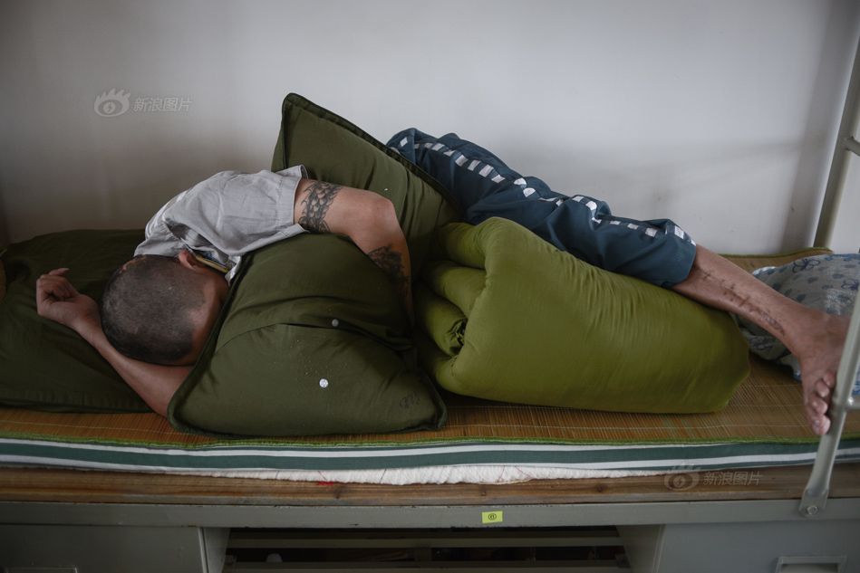 Pics of China prison system & Chinese felon | Pakistan Defence