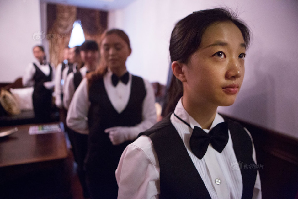 PHOTOS: China's first 'Butler Academy' opens in Chengdu – Thatsmags.com