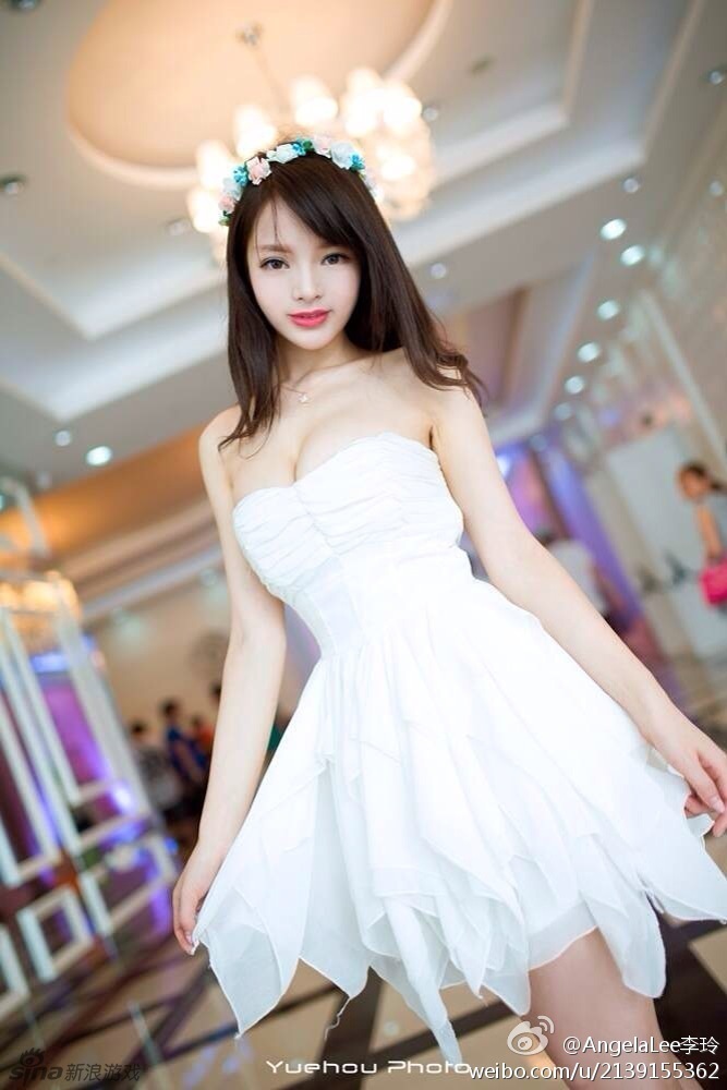 女神歪歪ChinaJoy现场热舞 _新浪游戏_手机新浪网