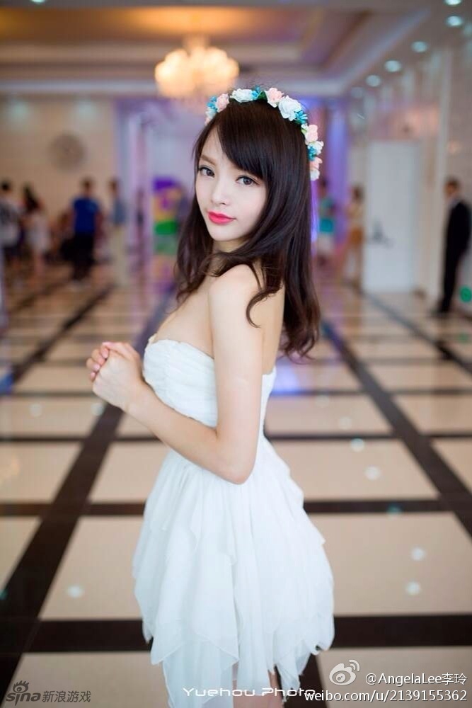 女神歪歪ChinaJoy现场热舞 _新浪游戏_手机新浪网