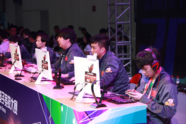IG和VG 在WCA上演巅峰对决_新浪游戏_手机新浪网