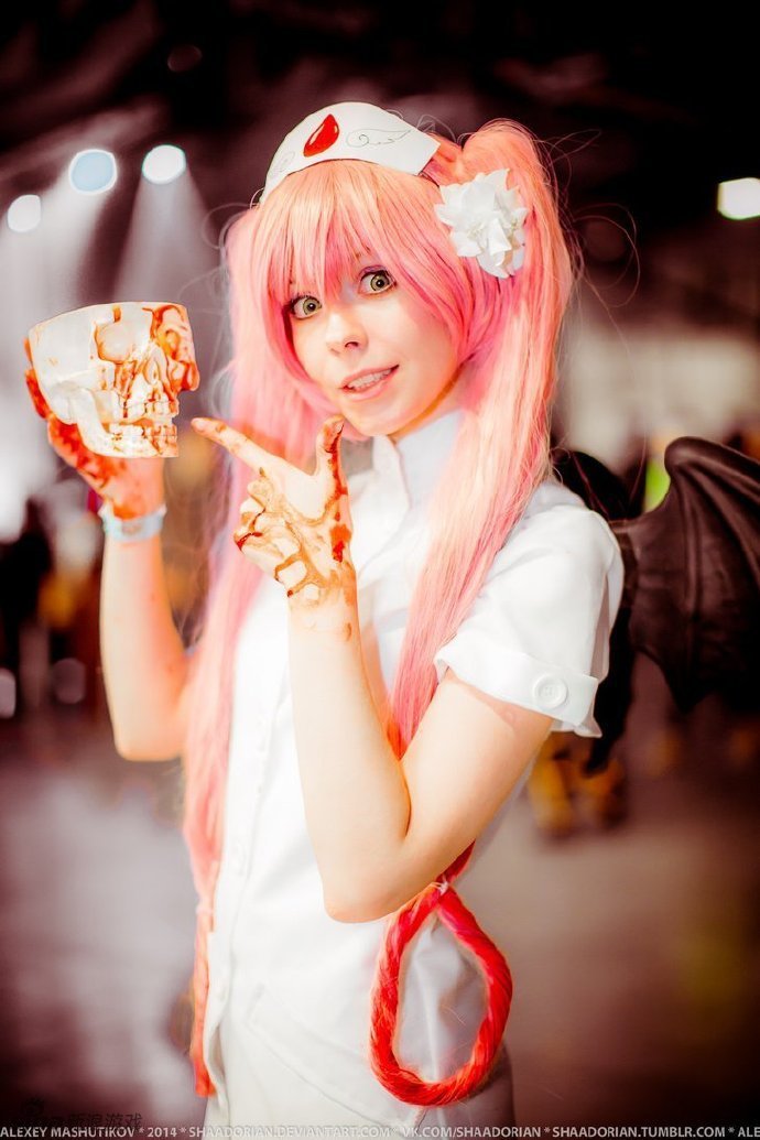 俄罗斯Cos少女让日韩宅全折腰_新浪游戏_手机新浪网