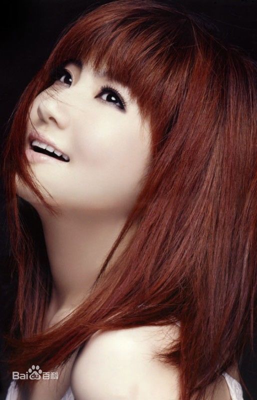 Selina同妹妹 携手代言游戏_新浪游戏_手机新浪网