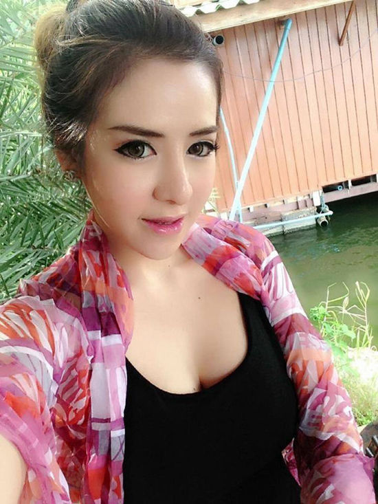 泰国话题Showgirl自己爆美照_新浪游戏_手机新浪网