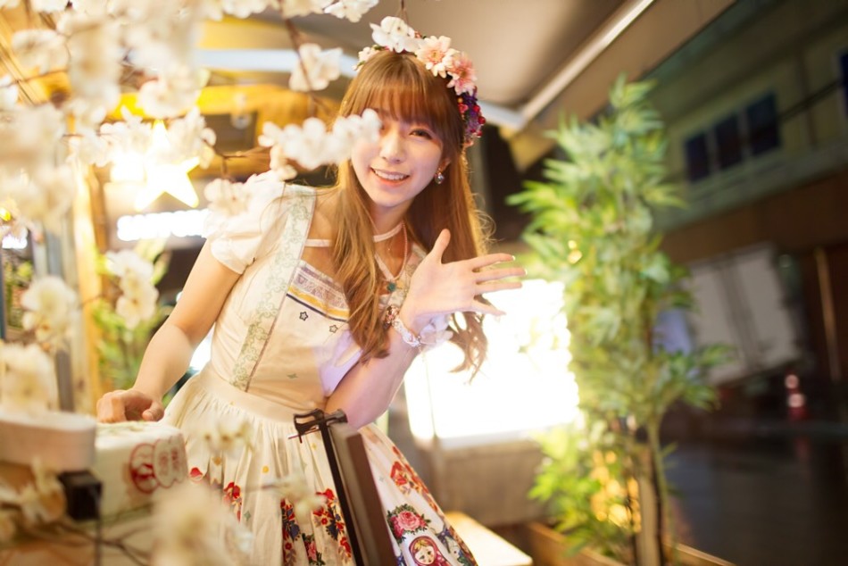 美女Yurisa玉狐定妆照曝光_新浪游戏_手机新浪网