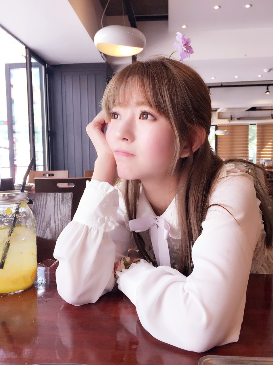 韩国游戏美女Yurisa微博卖萌_新浪游戏_手机新浪网