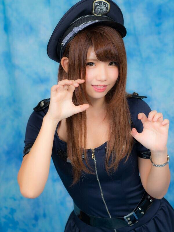 肉萌物Enako女警绝赞新扮相_新浪游戏_手机新浪网