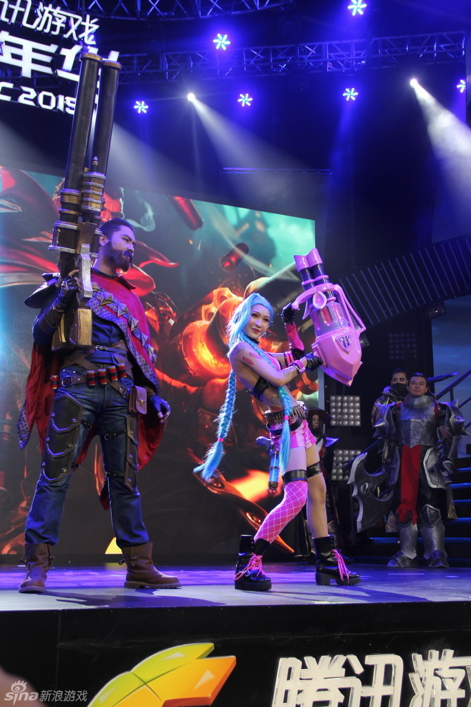 TGC2015《英雄联盟》COSPLAY_新浪游戏_手机新浪网