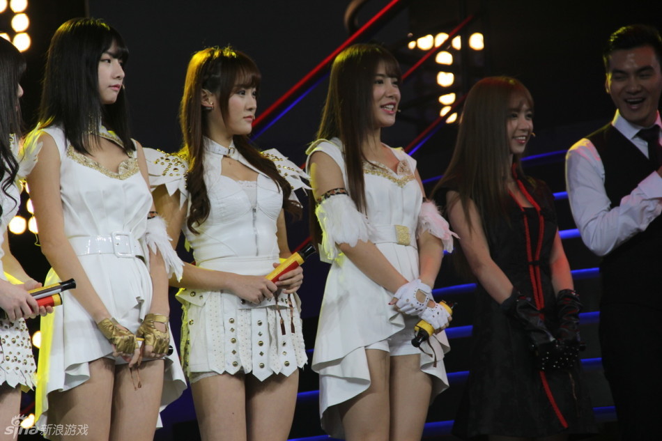 SNH48亮相TGC2015现场图集_新浪游戏_手机新浪网