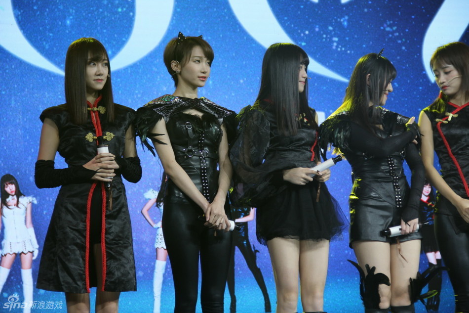 SNH48亮相TGC2015现场图集_新浪游戏_手机新浪网