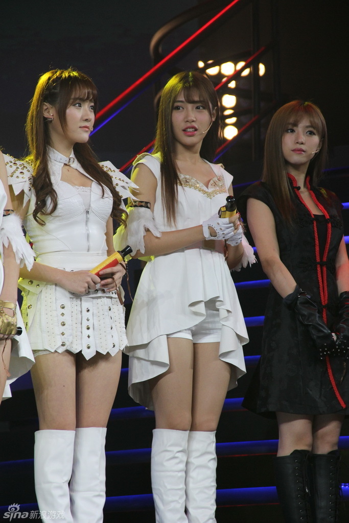 SNH48亮相TGC2015现场图集_新浪游戏_手机新浪网
