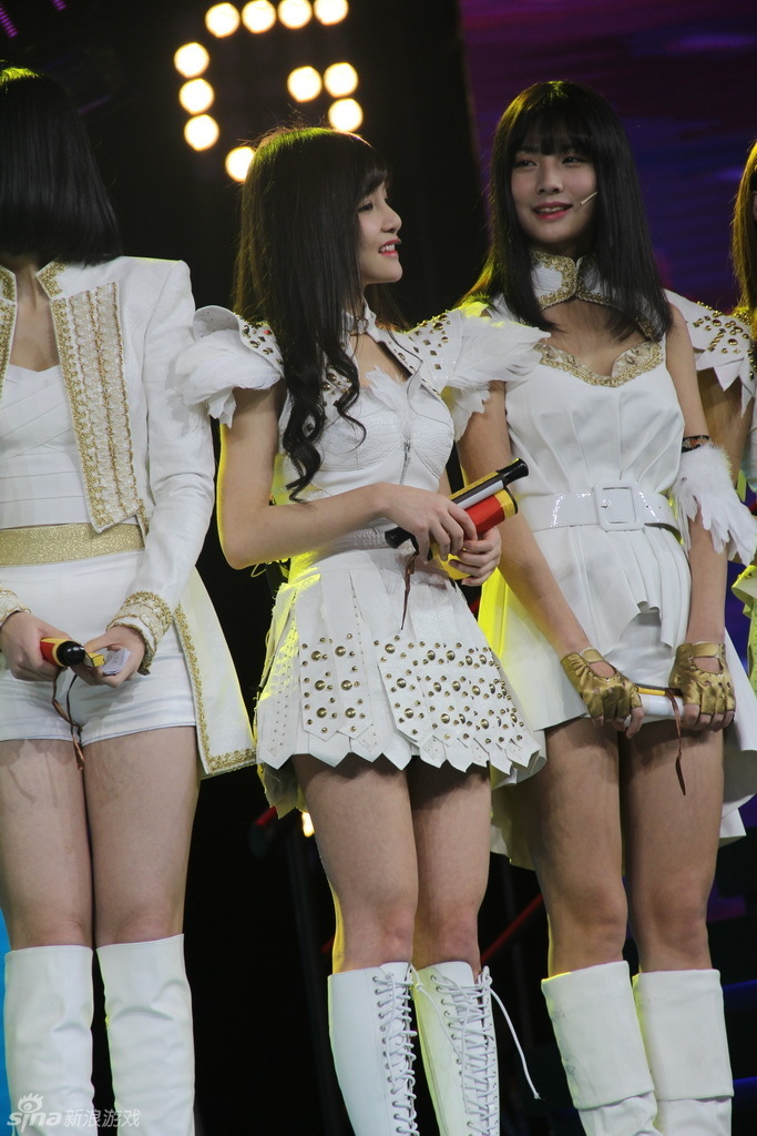 SNH48亮相TGC2015现场图集_新浪游戏_手机新浪网