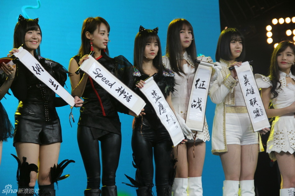 SNH48亮相TGC2015现场图集_新浪游戏_手机新浪网