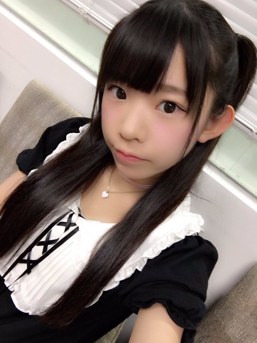 F杯合法萝莉完美cos小学生_新浪游戏_手机新浪网