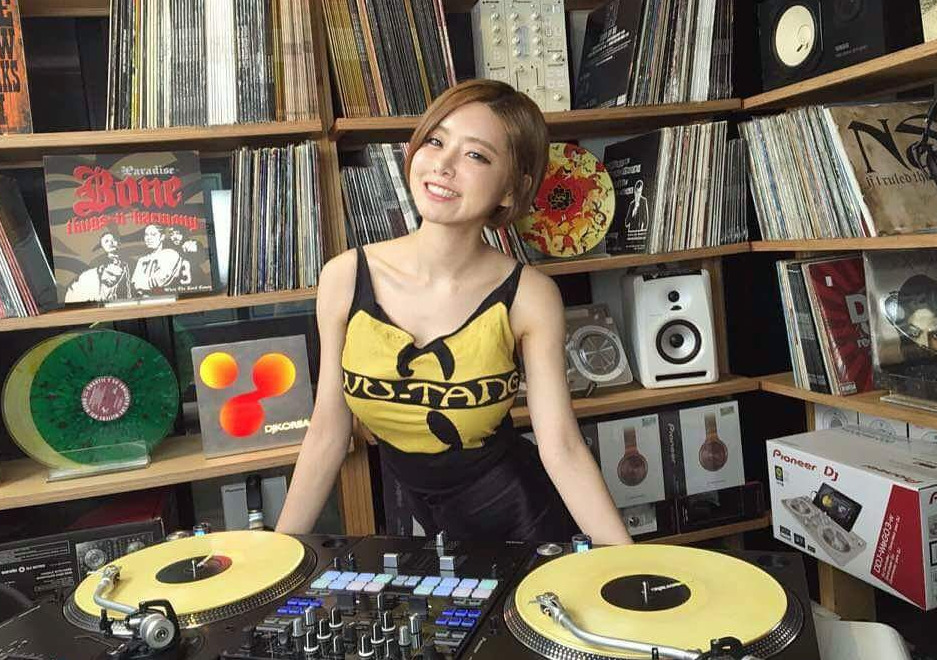 挑战视觉极限的韩国性感DJ_新浪游戏_手机新浪网