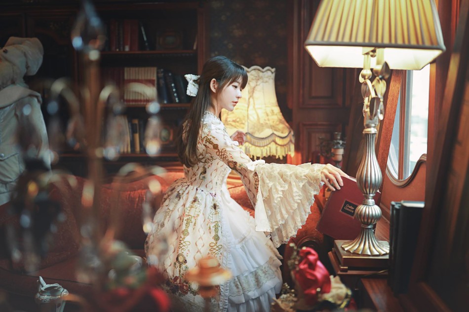 美少女Yurisa展现天籁般歌喉_新浪游戏_手机新浪网