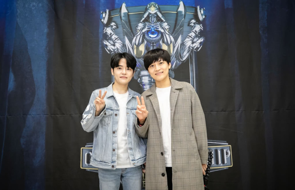 S8小组赛现场图：首日LPL告捷 EDG与RNG取得全胜_新浪游戏_手机新浪网