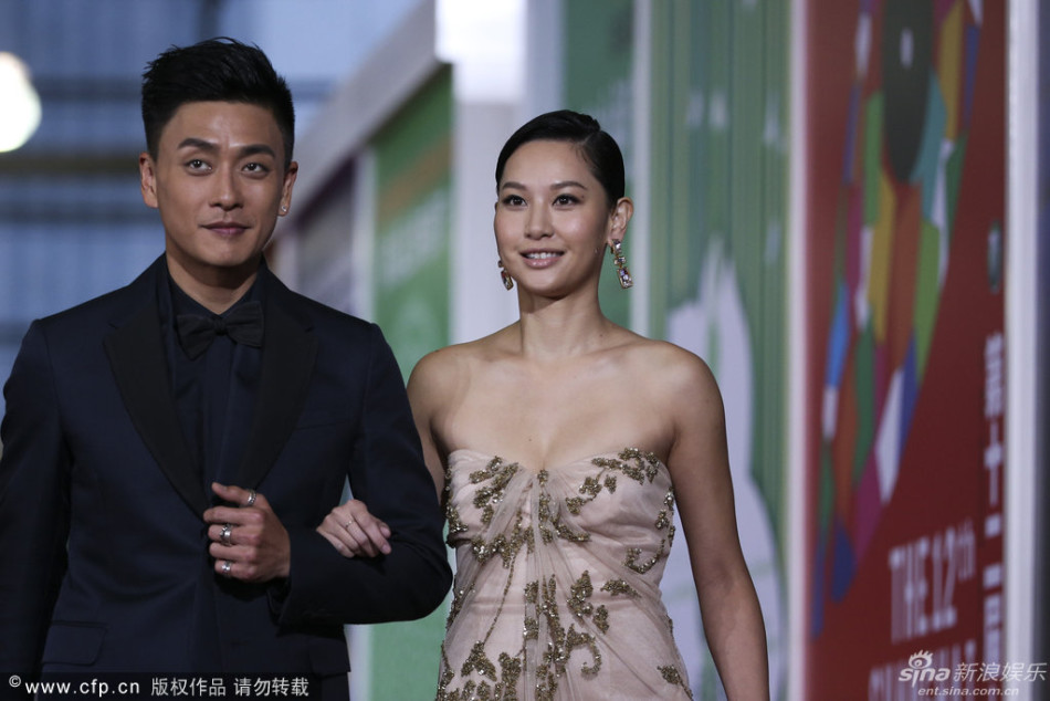 组图：徐子珊手挽黄宗泽 俊男搭美女养眼-新闻中心-温州网